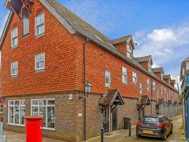 3 Bedroom Apartment For Sale In Headcorn