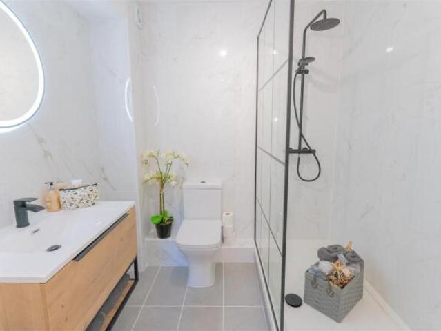 3 bedroom apartment for sale in Heathside Court, Evening Hill, BH14