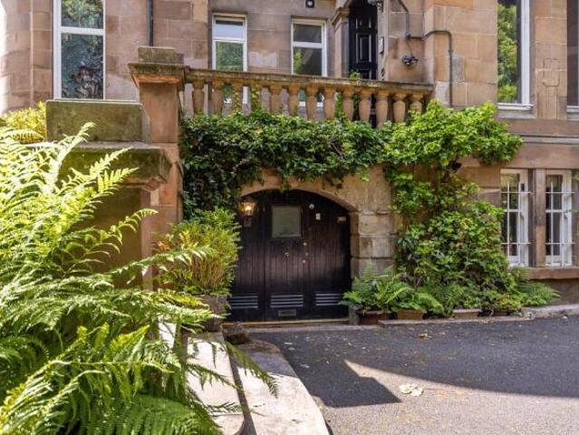 3 bedroom apartment for sale in Horselethill Road, Dowanhill, Glasgow, G12
