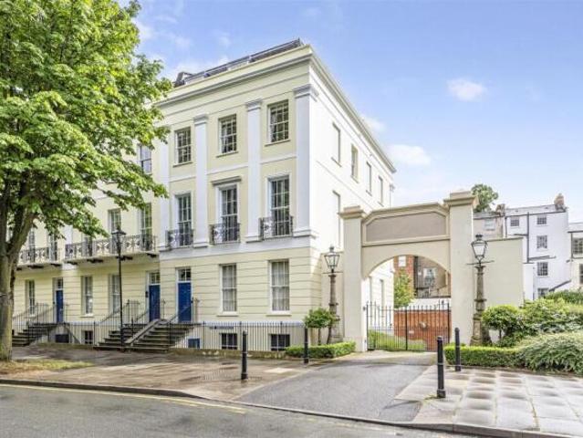 3 bedroom apartment for sale in The Broadwalk, Imperial Square, Cheltenham, GL50