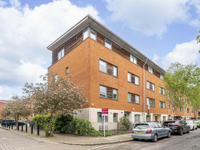 3 Bedroom Apartment For Sale In Islington, London