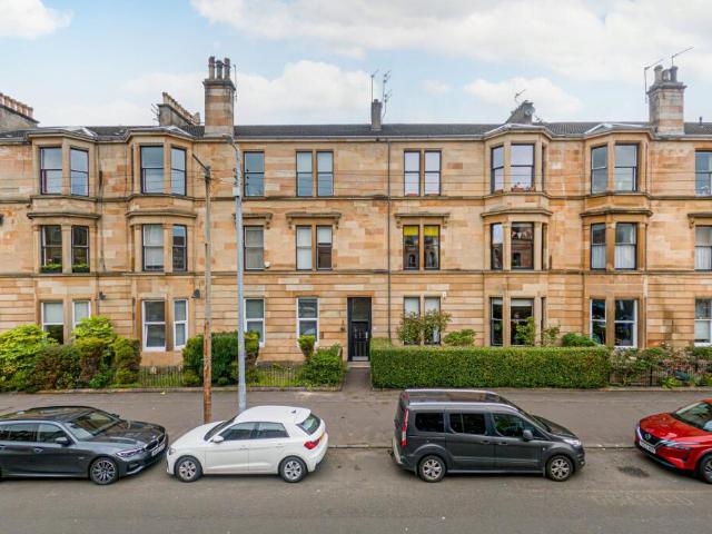 3 bedroom apartment for sale in Kenmure Street, Pollokshields, Glasgow, G41