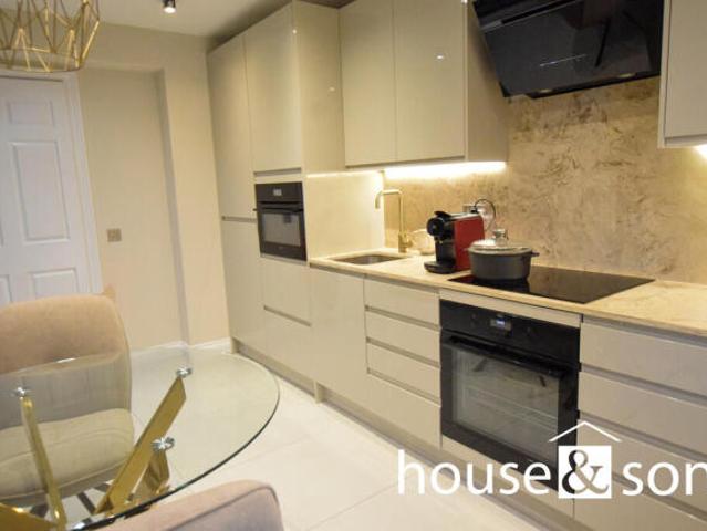 3 bedroom apartment for sale in Keverstone Court, 97 Manor Road, East Cliff, Bournemouth, BH1