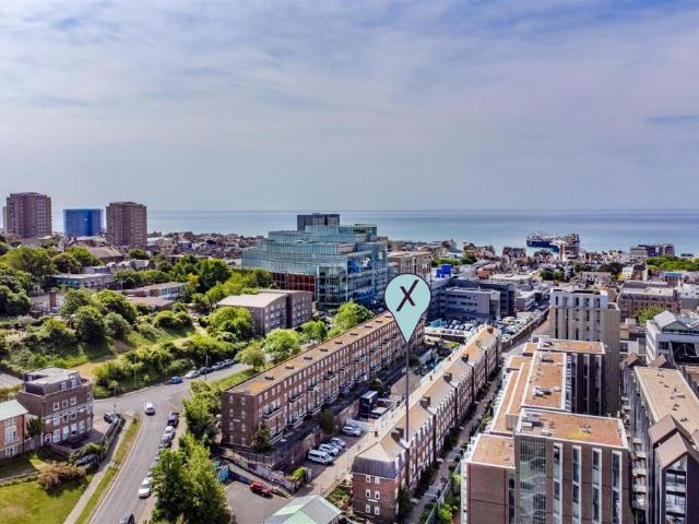 3 bedroom apartment for sale in Kingswood Street, Brighton, BN2