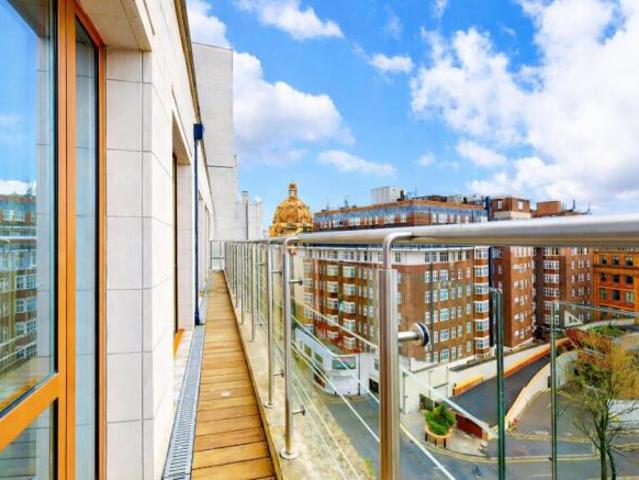 3 bedroom apartment for sale in Lancelot Place, SW7