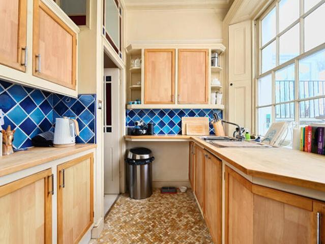 3 bedroom apartment for sale in Lewes Crescent, Brighton, BN2