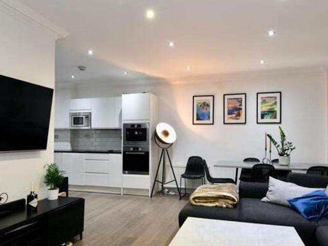 3 Bedroom Apartment For Sale In Limehouse
