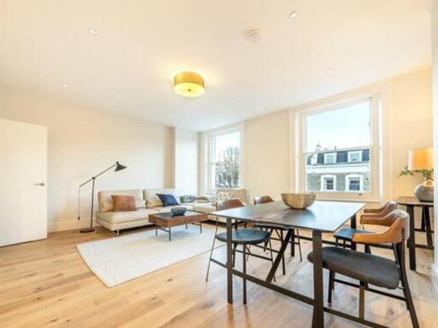 3 Bedroom Apartment For Sale In London