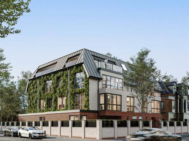 3 Bedroom Apartment For Sale In London