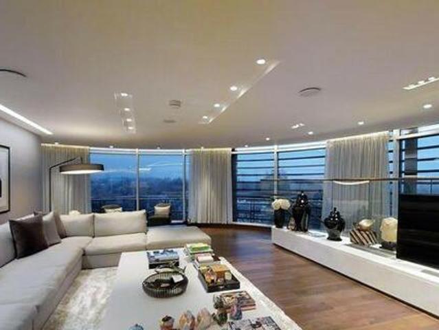 3 Bedroom Apartment For Sale In London