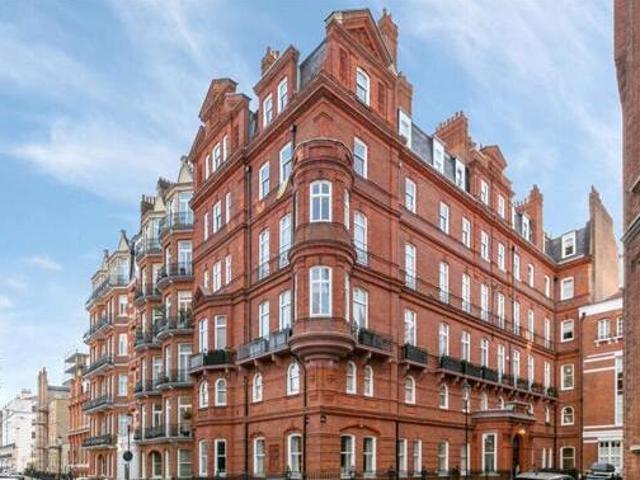 3 Bedroom Apartment For Sale In London