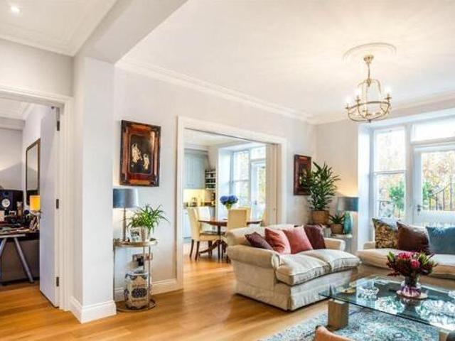 3 Bedroom Apartment For Sale In London