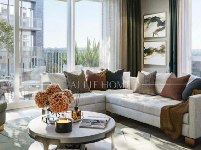 3 Bedroom Apartment For Sale In London