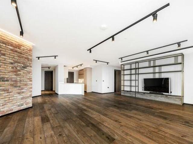 3 Bedroom Apartment For Sale In London
