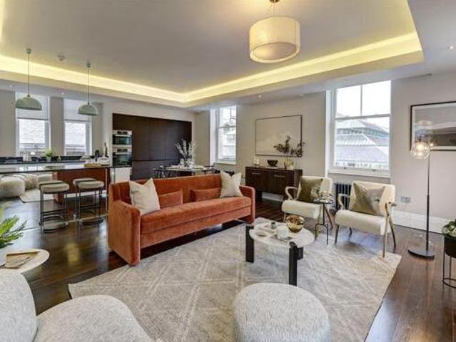 3 Bedroom Apartment For Sale In London