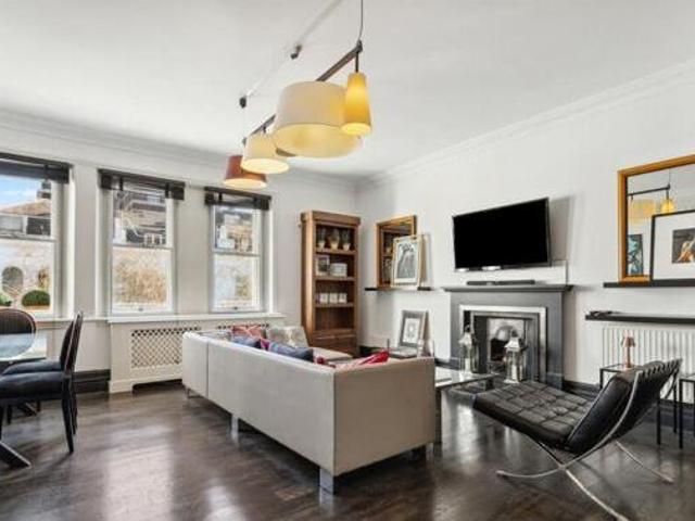3 Bedroom Apartment For Sale In London