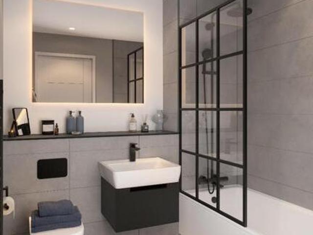3 Bedroom Apartment For Sale In London