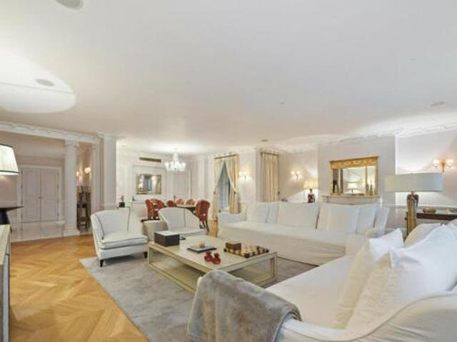 3 Bedroom Apartment For Sale In London