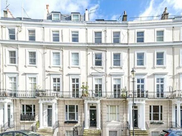 3 Bedroom Apartment For Sale In London