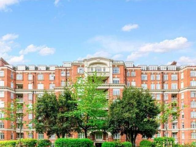 3 Bedroom Apartment For Sale In London