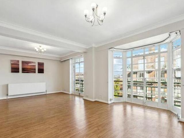 3 Bedroom Apartment For Sale In London