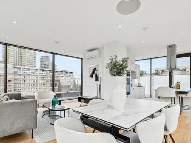 3 Bedroom Apartment For Sale In London