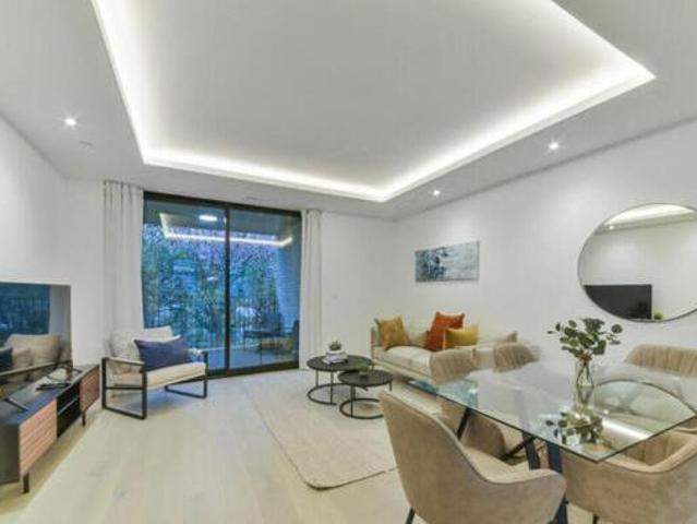 3 Bedroom Apartment For Sale In London
