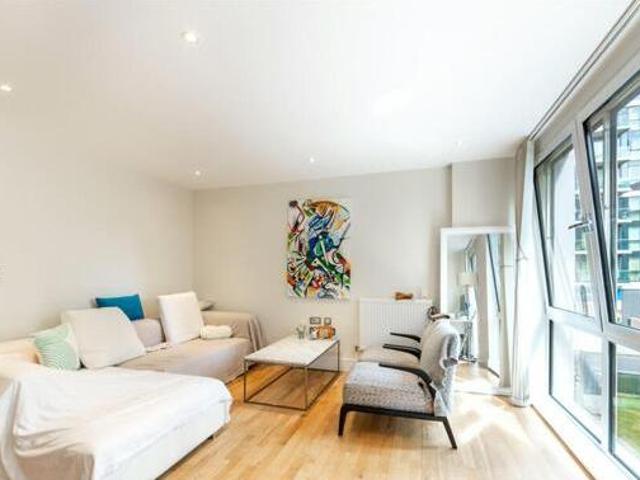 3 Bedroom Apartment For Sale In London