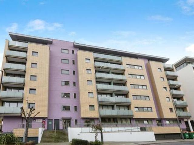 3 Bedroom Apartment For Sale In London