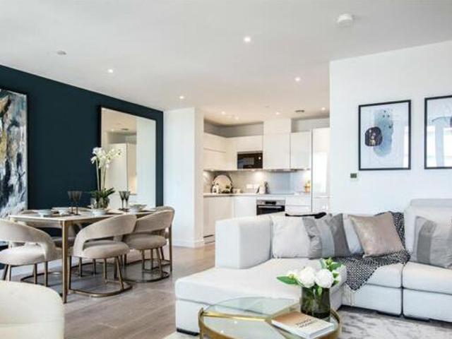 3 Bedroom Apartment For Sale In London