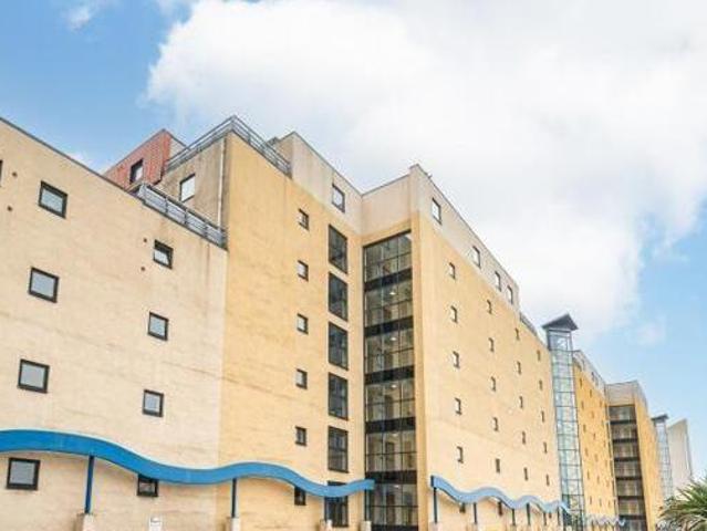 3 Bedroom Apartment For Sale In London