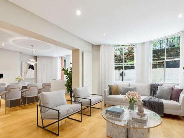 3 Bedroom Apartment For Sale In London