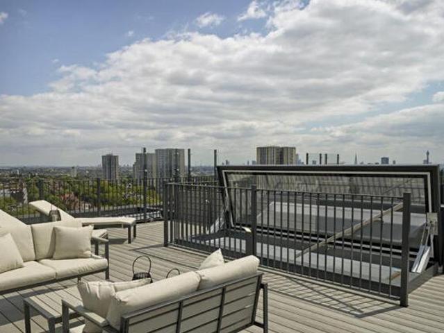 3 Bedroom Apartment For Sale In London