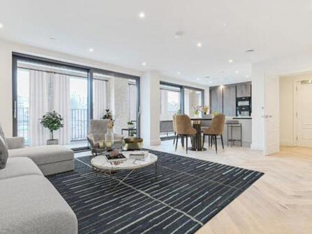 3 Bedroom Apartment For Sale In London