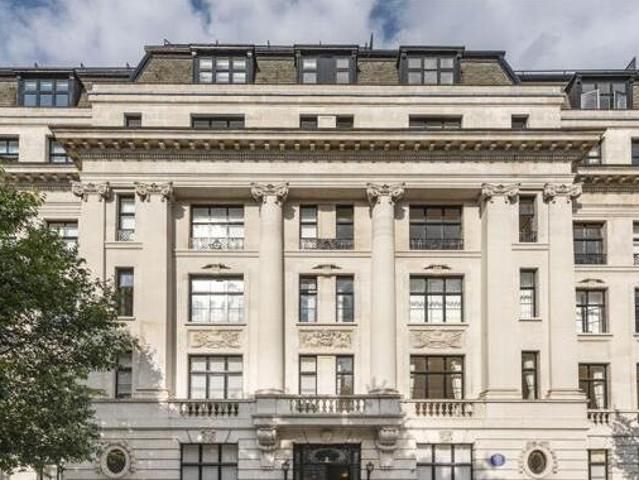 3 Bedroom Apartment For Sale In London