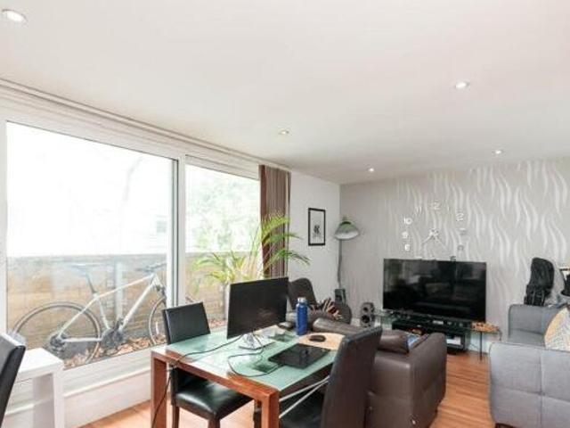 3 Bedroom Apartment For Sale In London