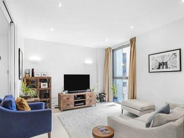 3 Bedroom Apartment For Sale In London