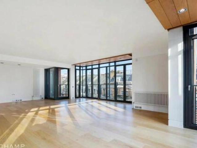 3 Bedroom Apartment For Sale In London