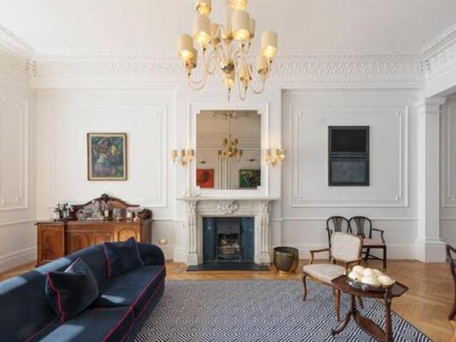 3 Bedroom Apartment For Sale In London