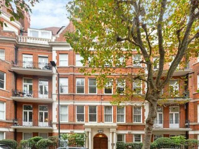 3 Bedroom Apartment For Sale In London