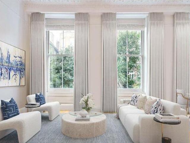 3 Bedroom Apartment For Sale In London