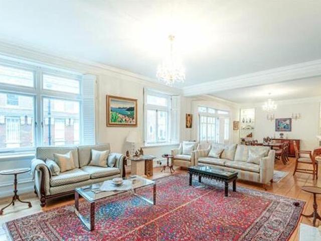 3 Bedroom Apartment For Sale In London