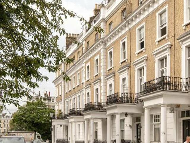 3 Bedroom Apartment For Sale In London