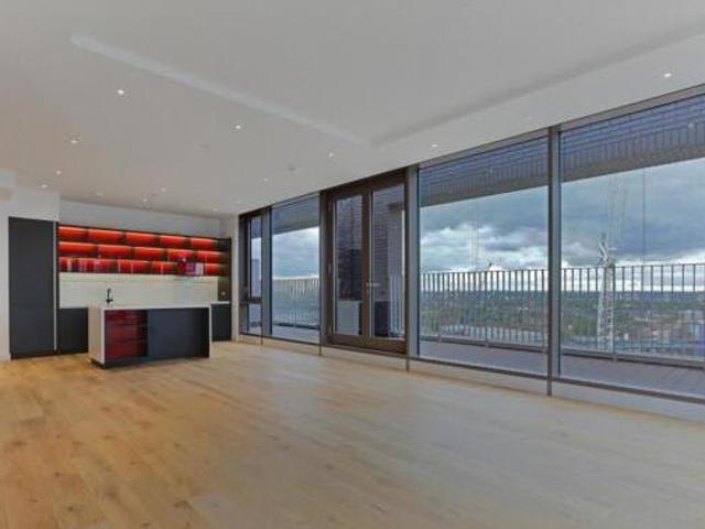 3 Bedroom Apartment For Sale In London City Island, London