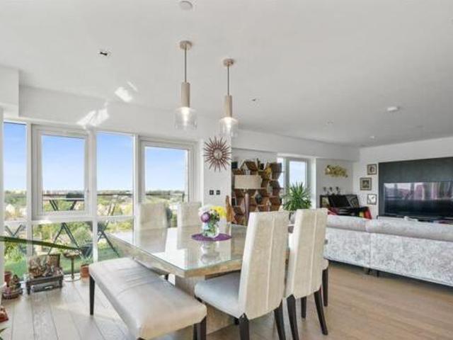 3 Bedroom Apartment For Sale In Longfield Avenue, London