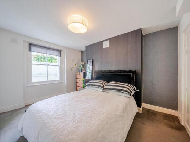 3 bedroom apartment for sale in Peak Hill Avenue, London, SE26