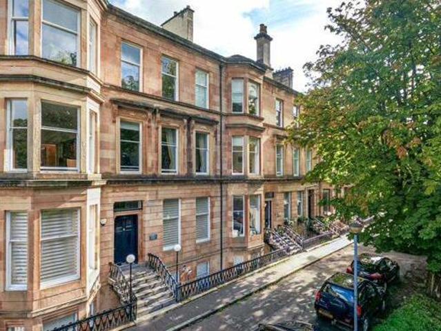 3 Bedroom Apartment For Sale In Queen´s Park