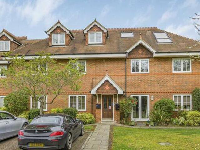 3 Bedroom Apartment For Sale In Ruscombe Lane, Ruscombe