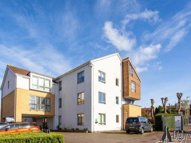 3 Bedroom Apartment For Sale In Radcliffe on trent