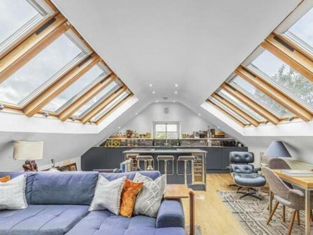 3 Bedroom Apartment For Sale In Richmond, Surrey